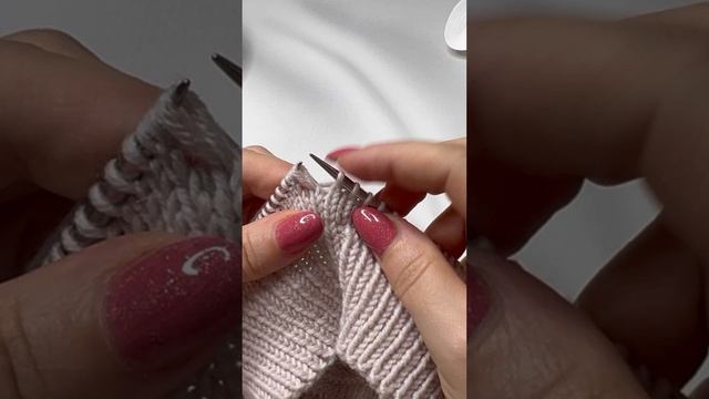 Разворотная петля при переходе на вязание по кругу