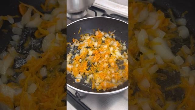 Первое блюдо. Его величество-рассольник с рисом.