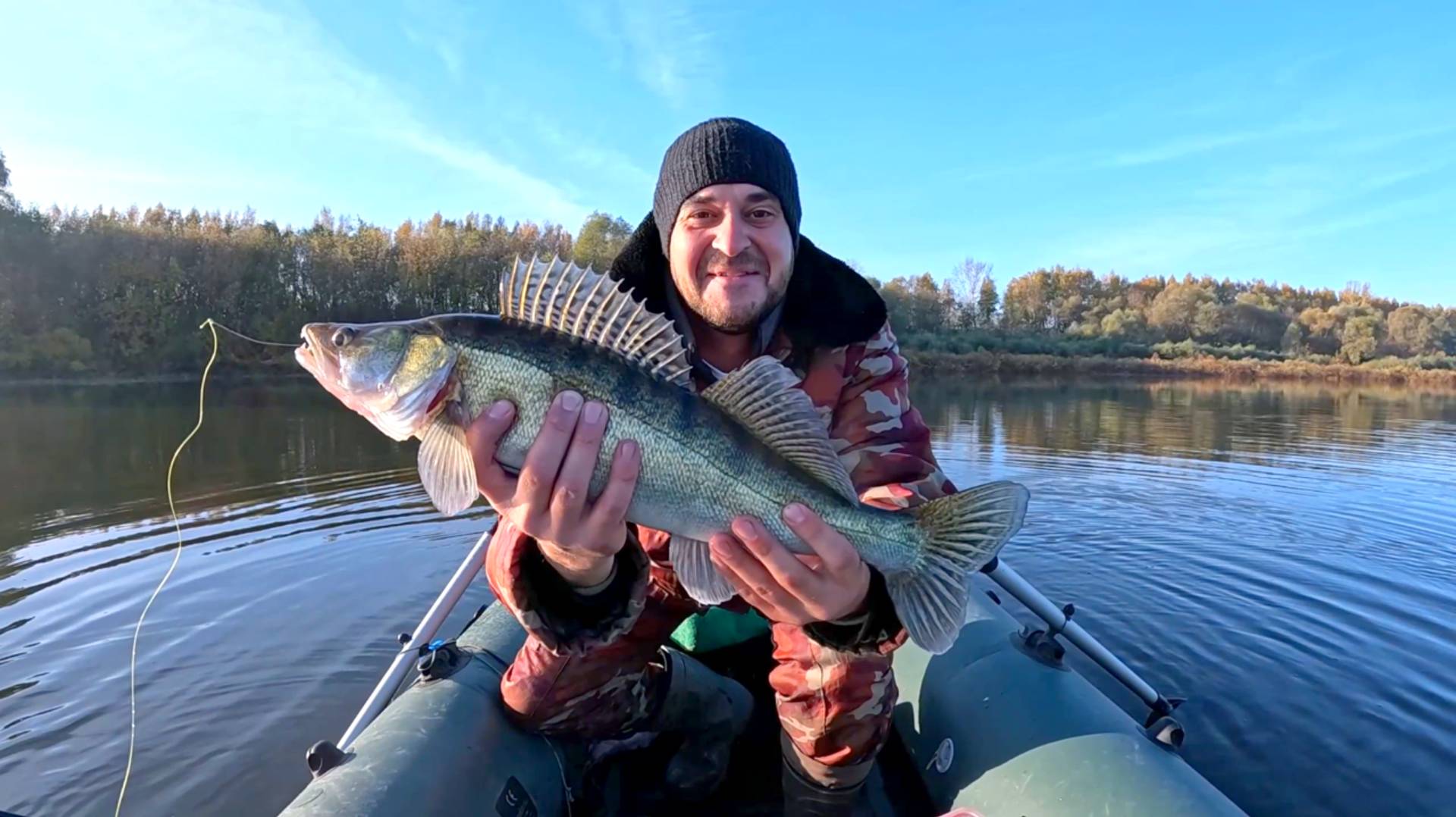 Поклевки на КАЖДОМ забросе. Хищник жирует. Рыбалка на спиннинг