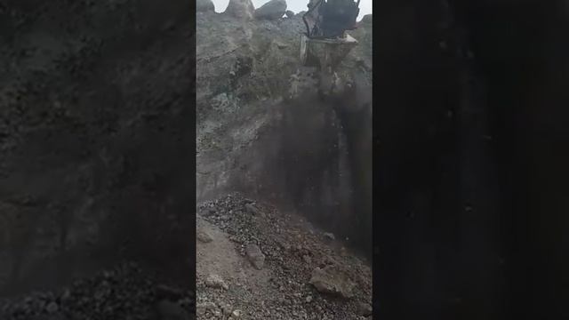 Фреза ER2000 на экскаваторе  Caterpillar 350 (Металлургический шлак)