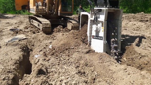 Цепной траншеекопатель для узких траншей KTR 1_запуск в Хабаровске, Россия