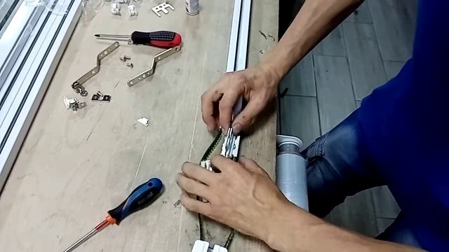 Изменение закрывания: раздвижного карниза - двойной центр