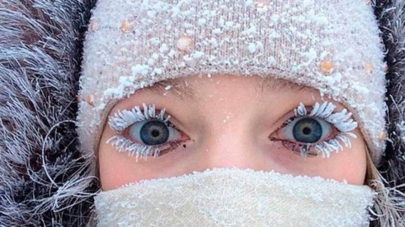 У тебя на ресницах.