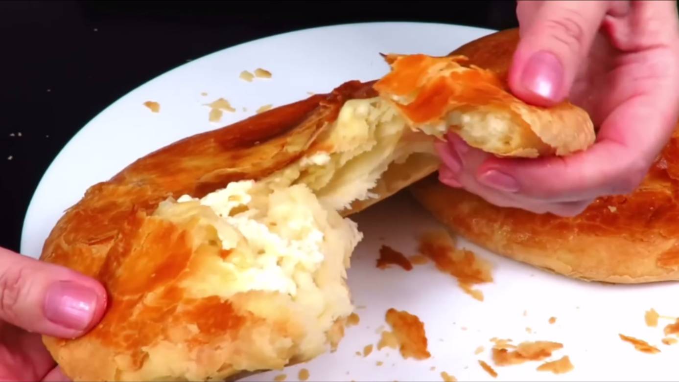 БЫСТРЫЕ СЛОЕНЫЕ ХАЧАПУРИ в духовке на молоке с творогом