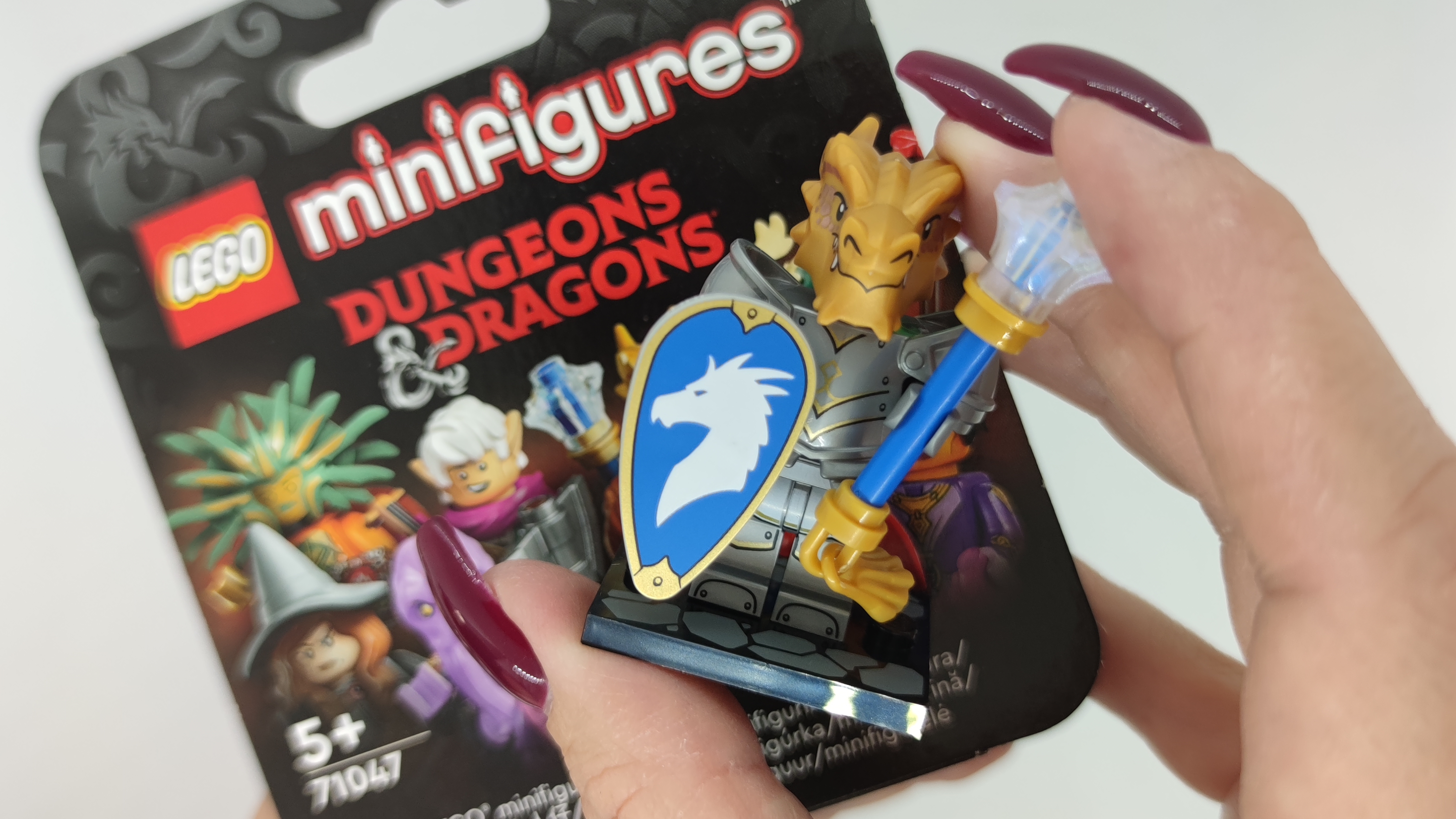 LEGO "Драконорожденный Паладин" серия "Подземелья и драконы"