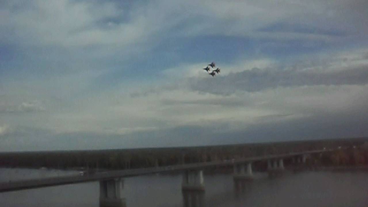 Авиашоу. "Стрижи" в Барнауле.