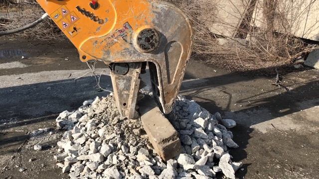 Дробилка IFP 13 на Volvo EW 160 дробление бетона