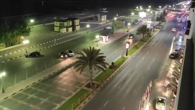 ОАЭ - Аджман - Рамада. Местное время 21_43 Вид из окна отеля .