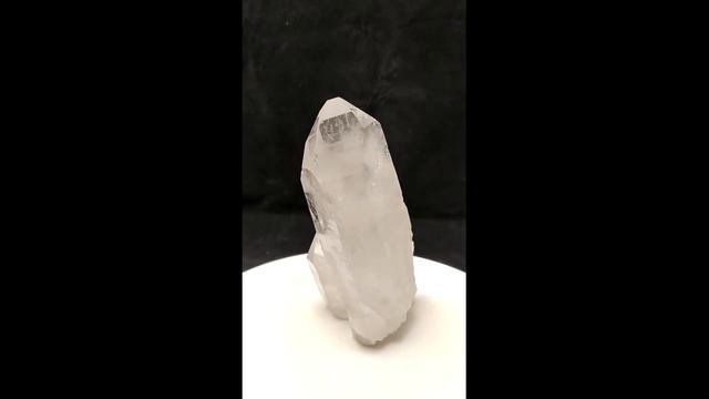 минерал Горный хрусталь 7х9х14.5 см