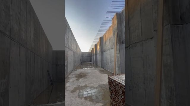 Опалубка ждет своего часа  #монолит #опалубка #строительство #formwork #москва #стройка