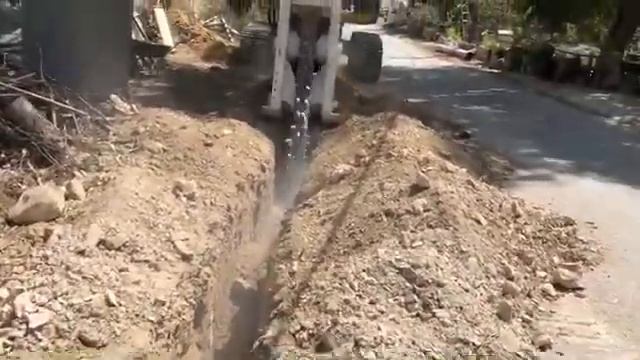 Траншеекопатель  KTR. Траншея для кабеля