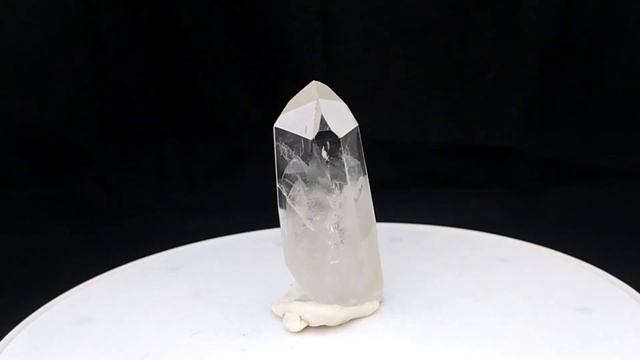 минерал Горный хрусталь(фантом) 3х3х7.5 см