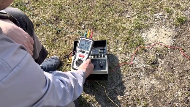Замер сопротивления заземления прибором М-416 и CEM DT5300B сравнение показаний