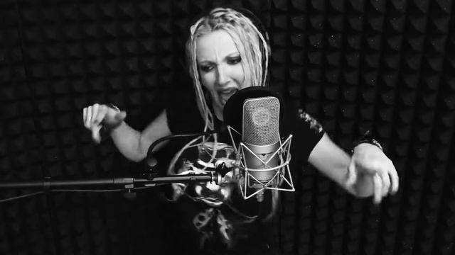 "Hands Off" (Koha-Savilov)