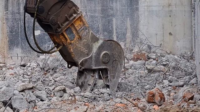 Дробилка IFP 19 Х на Volvo 250 DL_Измельчение бетона, очистка арматуры