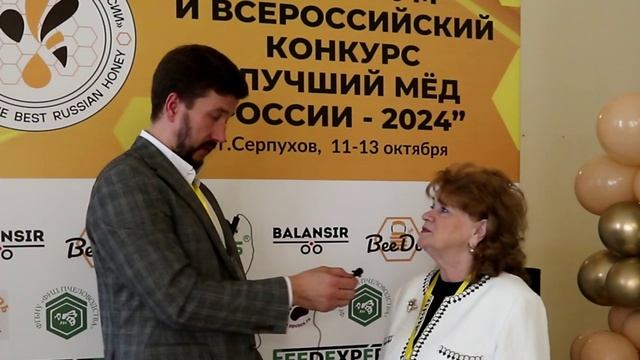 В пчеловодстве с 1972 г. Лариса Морева о создании медовых сомелье в России