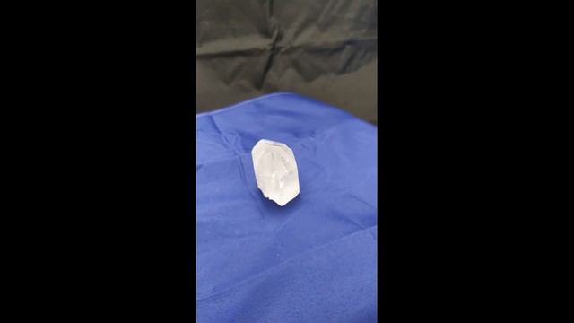 минерал Горный хрусталь 3х3.5х7.3 см