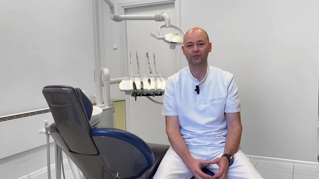 Что лучше – установить имплантат или мостовидный протез?