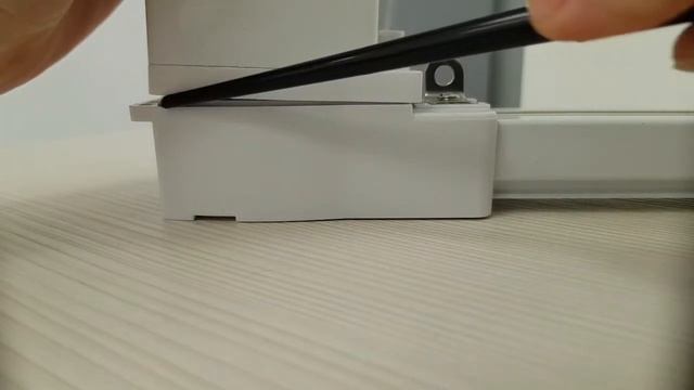 Устранение неисправности. Что делать если электропривод не фиксируется в блоке двигателя?