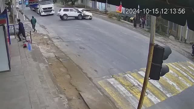 Реальный краш-тест "Нивы" и "Жигулей" в Узбекистане 15 октября 2024 года