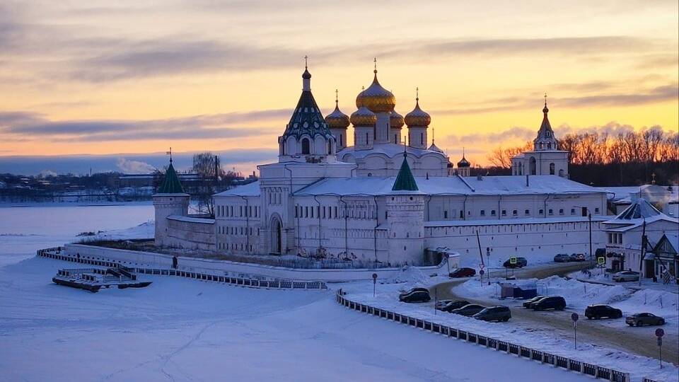 Свято-Троицкий Ипатьевский монастырь в городе Костроме