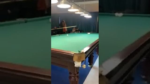 Бильярд в Перми - Наши девчонки играют на бильярде