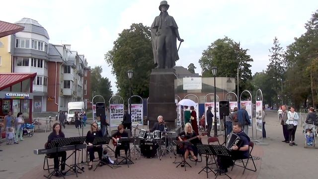 А. Петров "Осенний марафон"