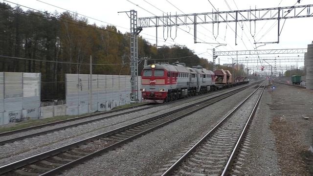 Тепловоз 2М62У-0017 (ТЧЭ-2) с хозяйственным поездом.