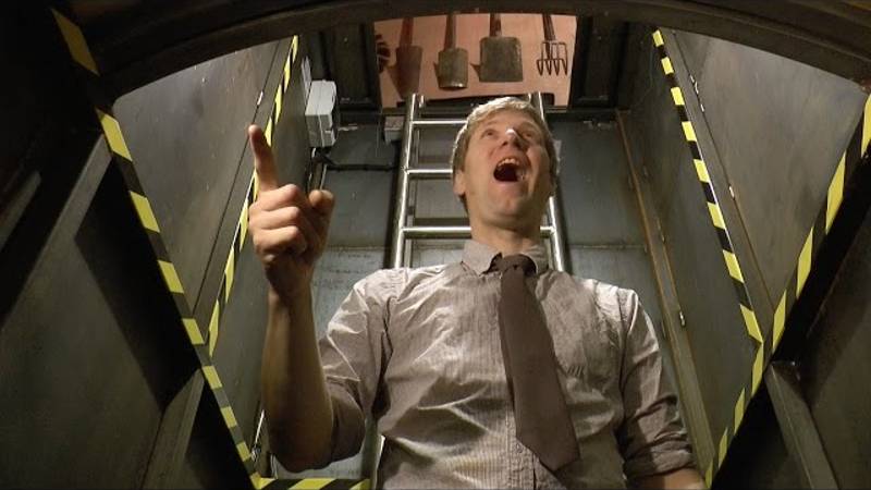 ПОДЗЕМНЫЙ Апокалиптический БУНКЕР на заднем дворе (часть 5)