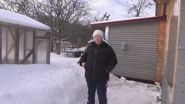 Сама ставлю открывающееся окно, отвечаю на вопросы.(зима 2023г)