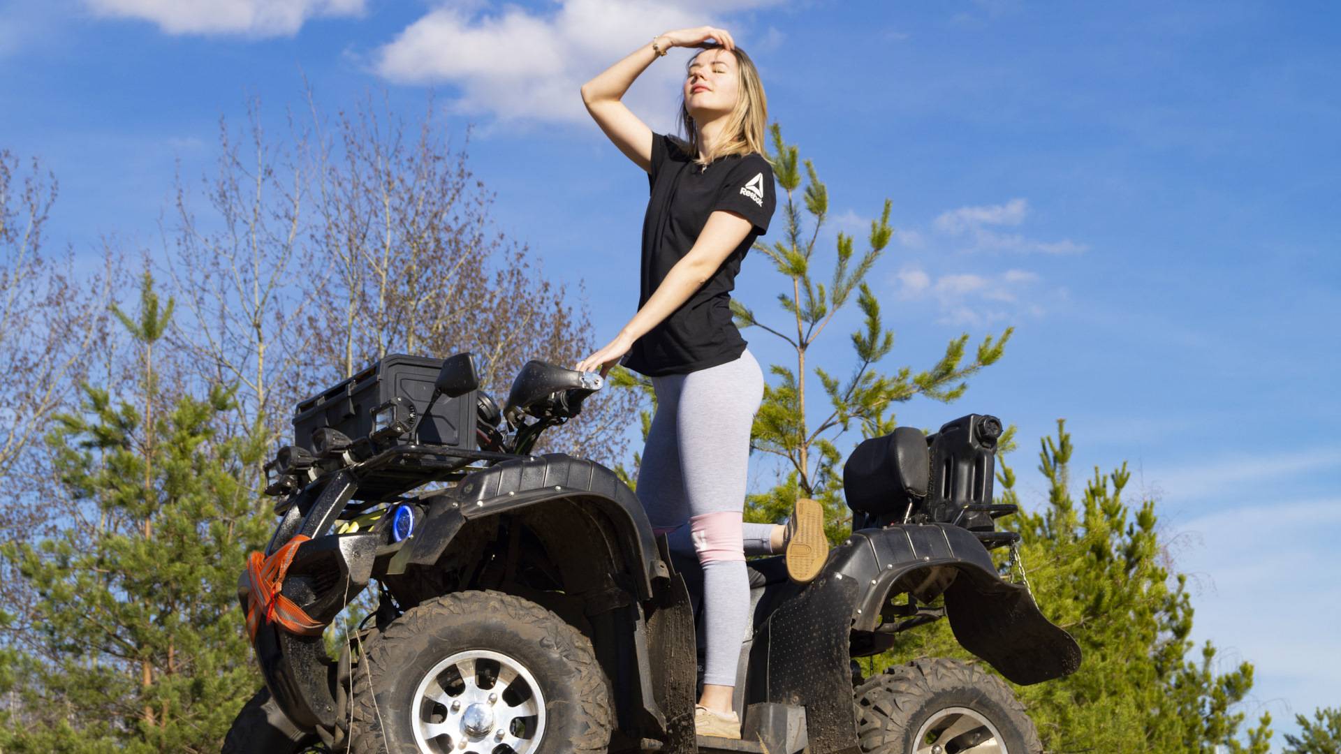 ATV 200 и  Kayo 140 По лесу под музыку с Angree Girl ( часть1)