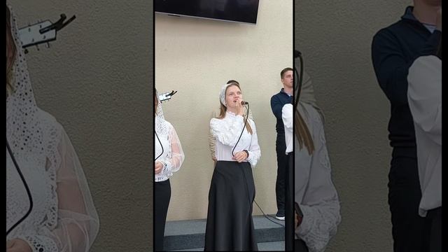 Арфы золотые в небесах звучат / Христианские песни