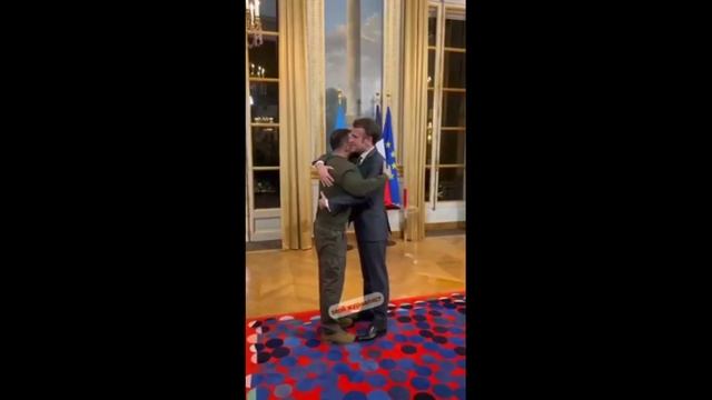 Диванная студия Троллинг-сюжетов. Выпуск № 102 - "Шести  цветные"