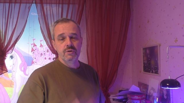 Часть 25 Кормление  обитателей морского аквариума