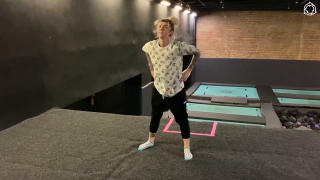 Разминка перед батутами