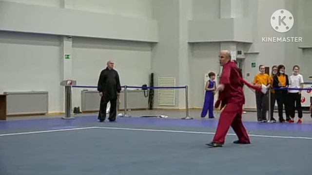 Тунбэй Типаоцзянь. Меч Цзянь Шёлкового халата.