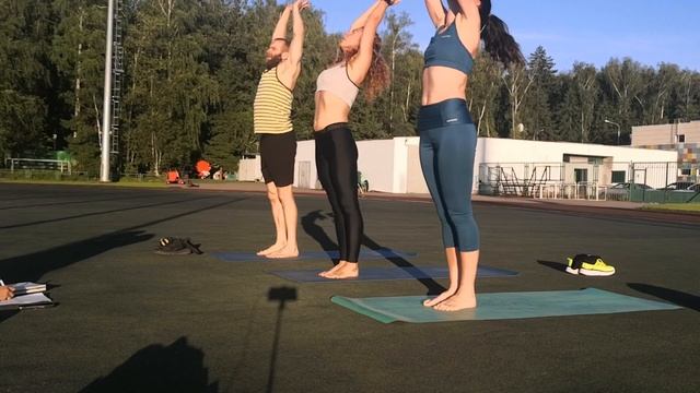 108 кругов Сурья Намаскара