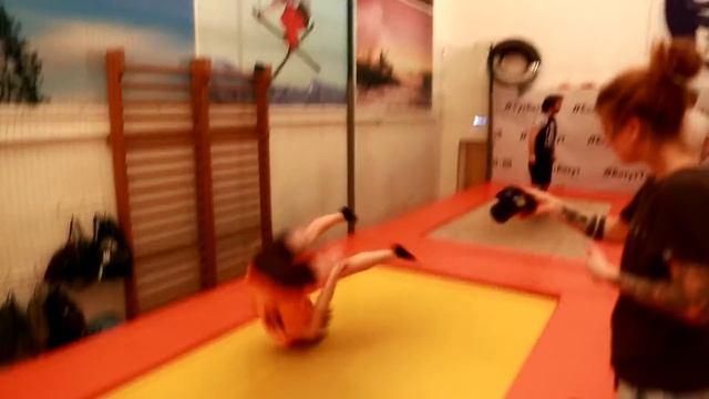 Мастер Класс от Дэни и Мэни в батутном зале ТутБатут г.Тула