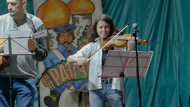 2024. Осень. Слет куста Калужский. Выступление групы Случайный рейс