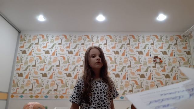 Слушаем и поём песню Миланы Хаметовой Мур-мур