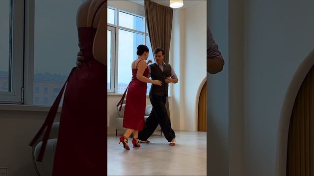 Танго видео в камерной обстановке