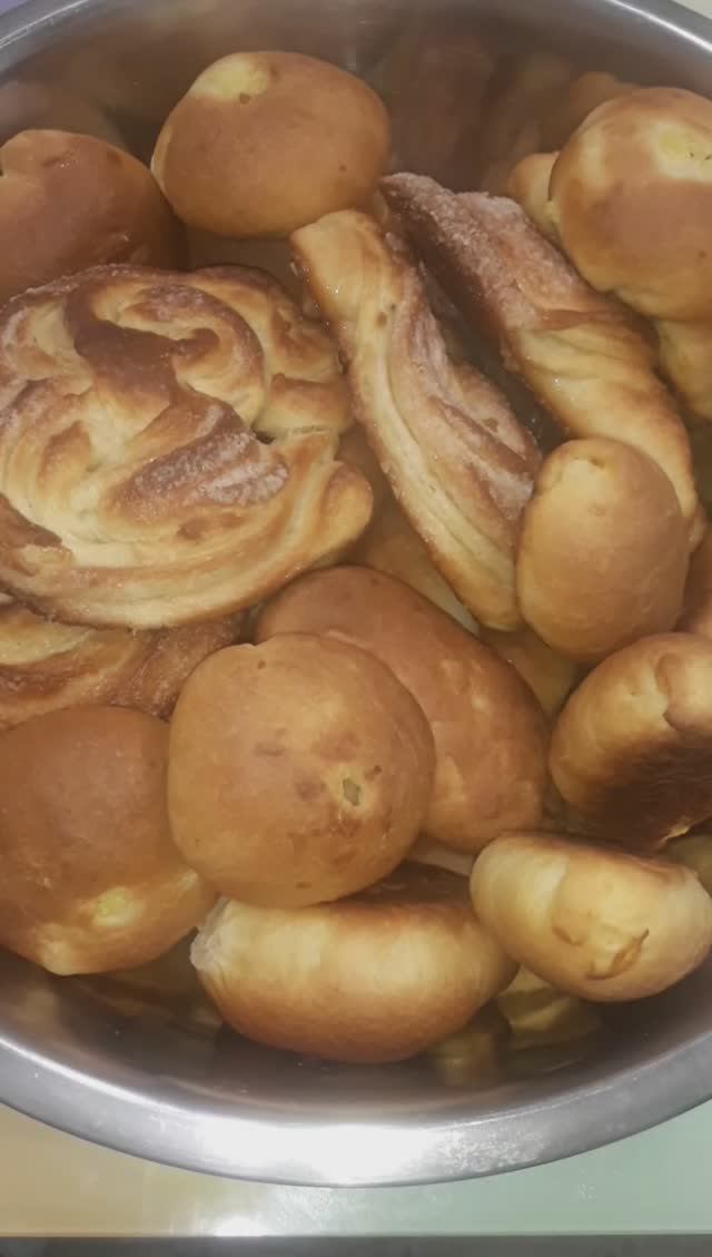 Пирожки и плюшки 😊 #плюшки #пирожки