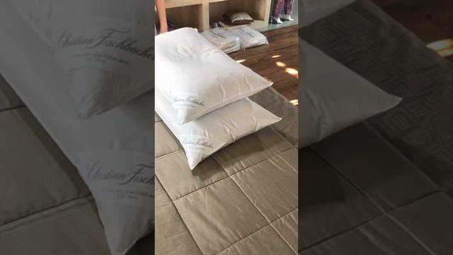 Распаковка  пуховые подушки Christian Fischbacher в бутике Монпансье