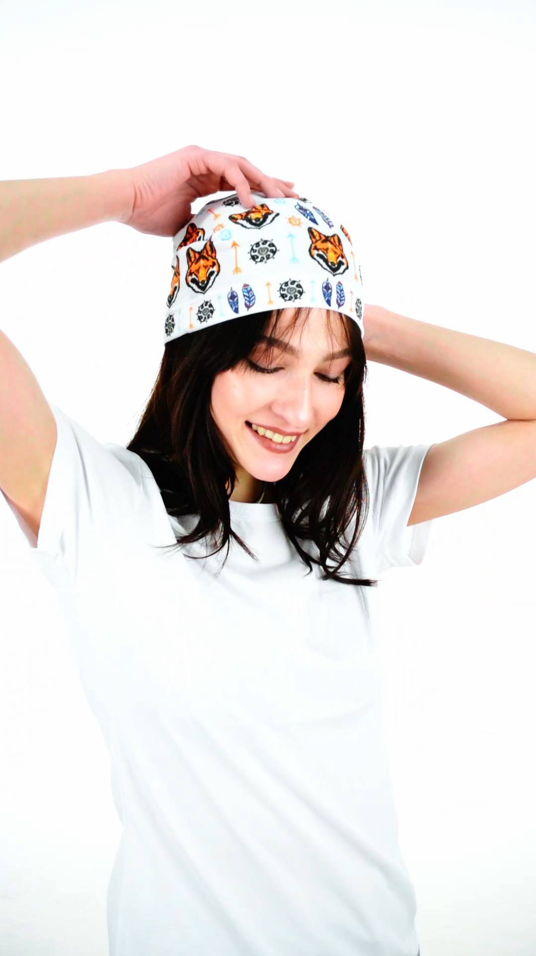 Шапка ЛИСА УЗОР (белая)