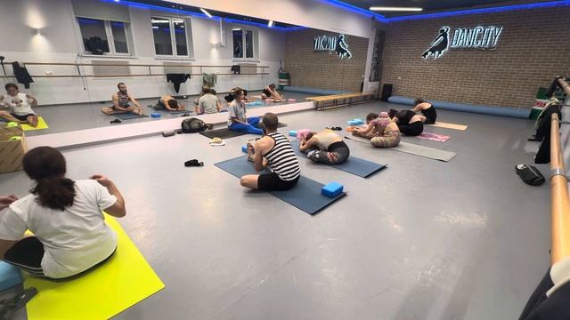 Йога с Дарьей. (Хороший звук)