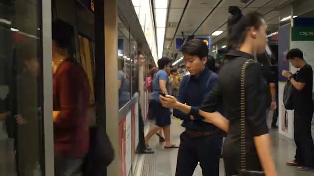 Ways to travel_Thailand_beehive4-culture-video-unit-6