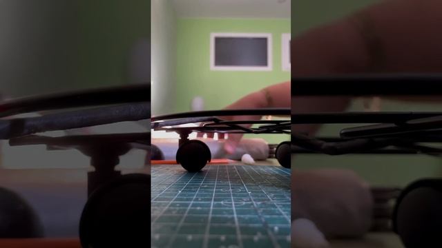 Плету подставку на колёсиках