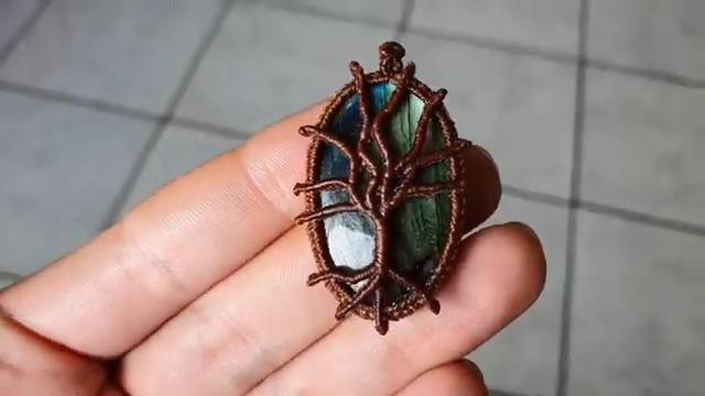 COLAR COM ÁRVORE DA VIDA E LABRADORITA ｜ DEDE TUTORIAIS