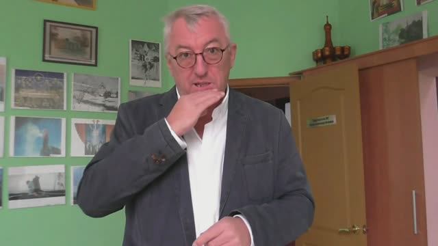 31 октября - День переводчика жестового языка.