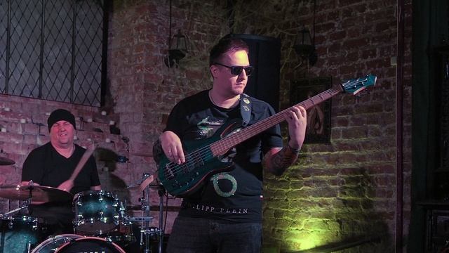 Сильно Синий. Синий Остров. Ярославль 26 октября Хижина Гарри